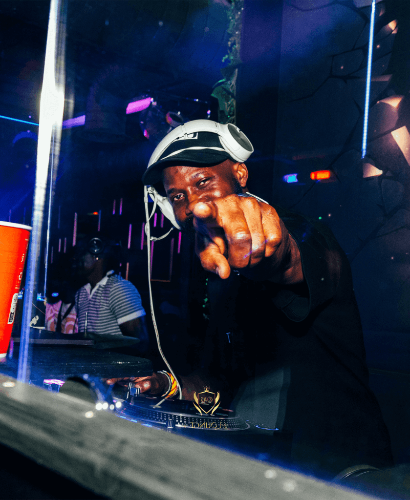 042 Lounge London - Where The Night Comes Alive!